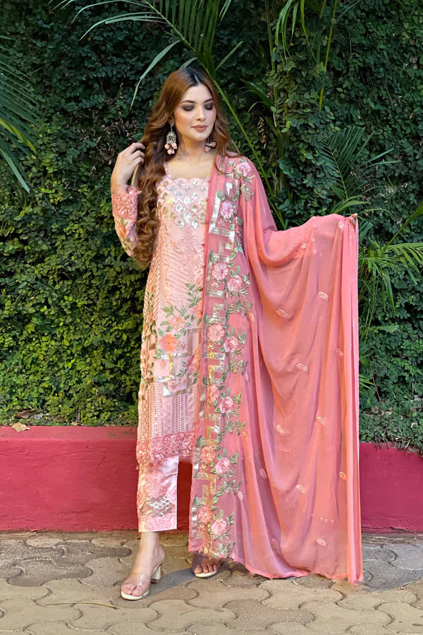 Explore the Regional Influences on Pakistani Salwar Design - Hoortex